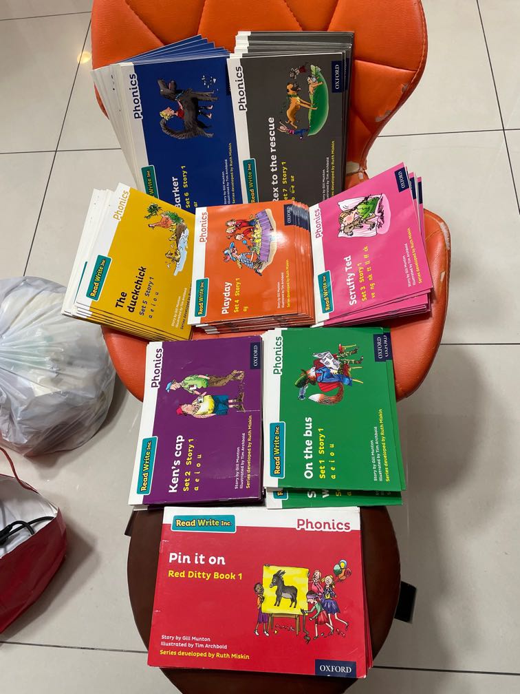 Read Write Inc RWI story books, 興趣及遊戲, 書本 & 文具, 小朋友書 - Carousell