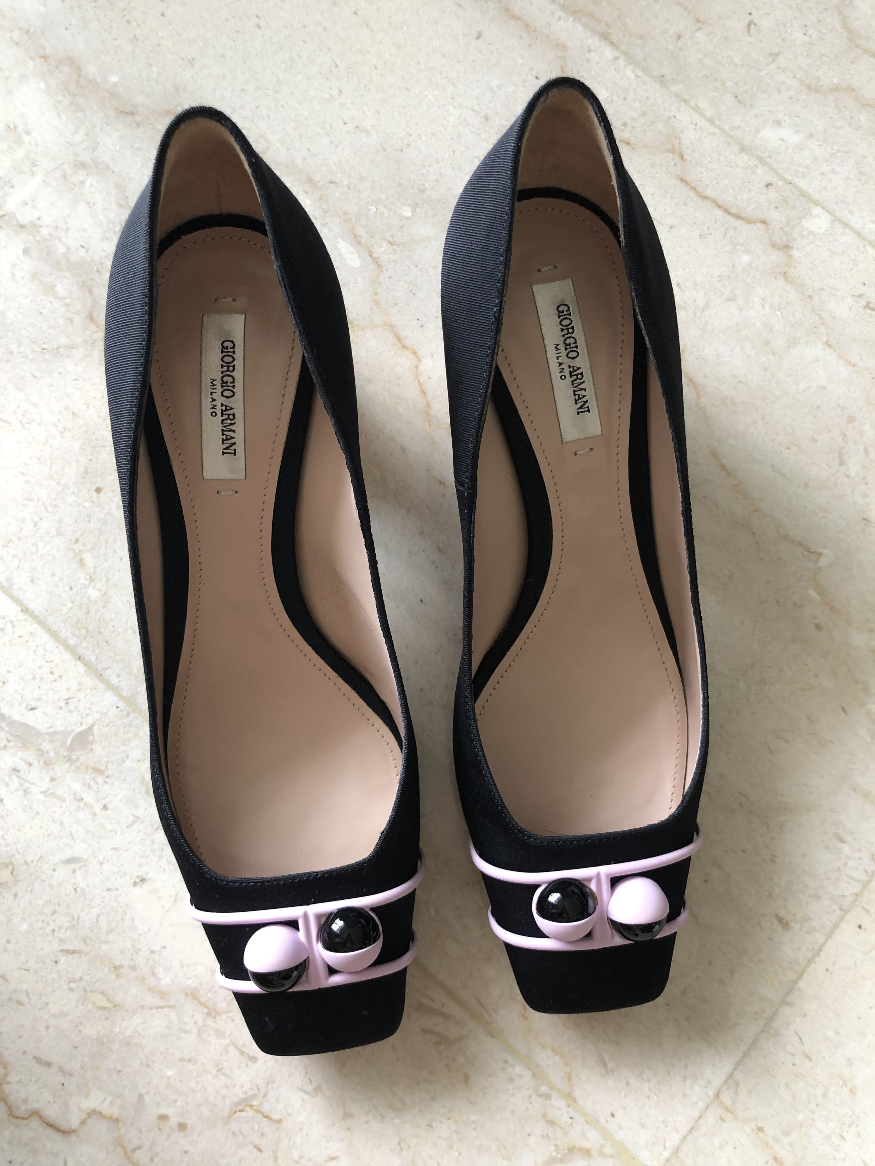 2-inch heels, Women's Fashion, Footwear, Heels on Carousell