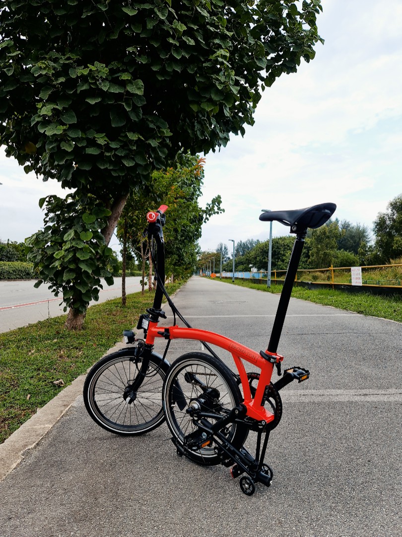 Brompton M6L rocket red black edition, Sports Equipment, Bicycles ...