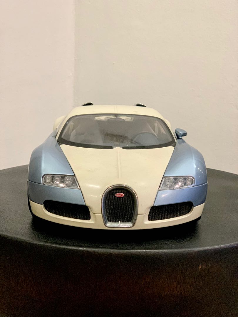 Bugatti Veyron Model Car, Hobbies & Toys, Memorabilia & Collectibles ...