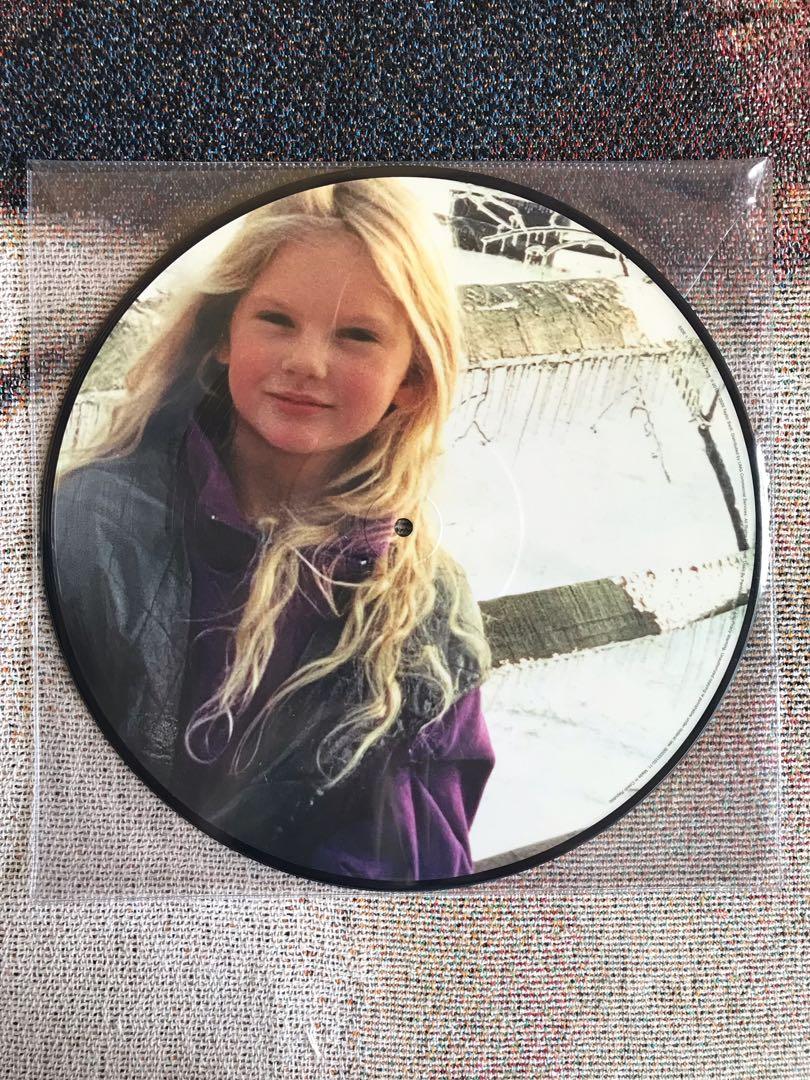Christmas Tree Farm Vinyl - Taylor Swift, Hobbies & Toys, Music & Media ...