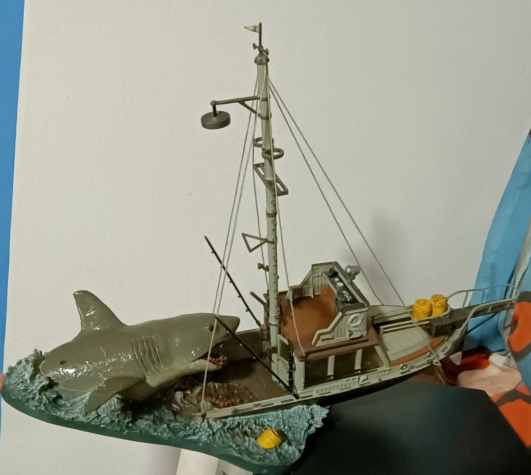 Jaws Boat figures, Hobbies & Toys, Memorabilia & Collectibles, Vintage ...