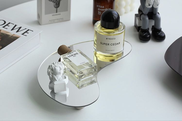 Irregular Shaped Reflective Display Tray, Photography, Photography ...