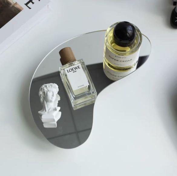 Irregular Shaped Reflective Display Tray, Photography, Photography ...
