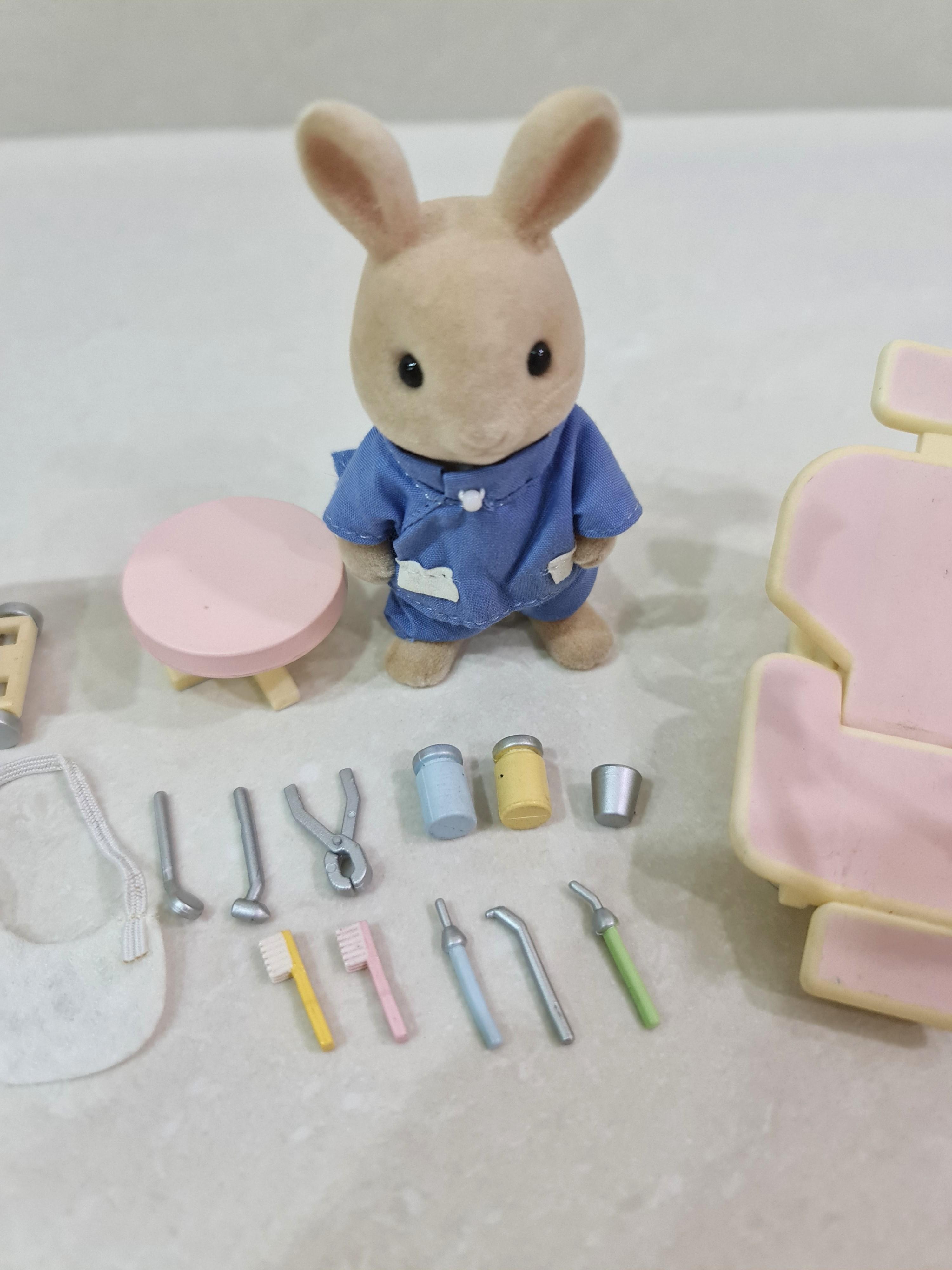 Sylvanian Families Rabbit Dentist Accessories Set, Hobbies & Toys, Toys ...