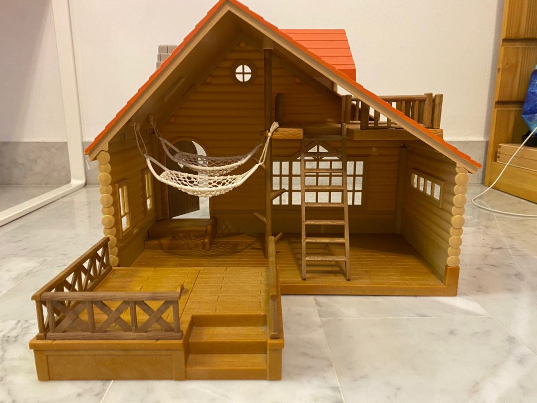 Sylvanian Families Log Cabin, Hobbies & Toys, Toys & Games on Carousell