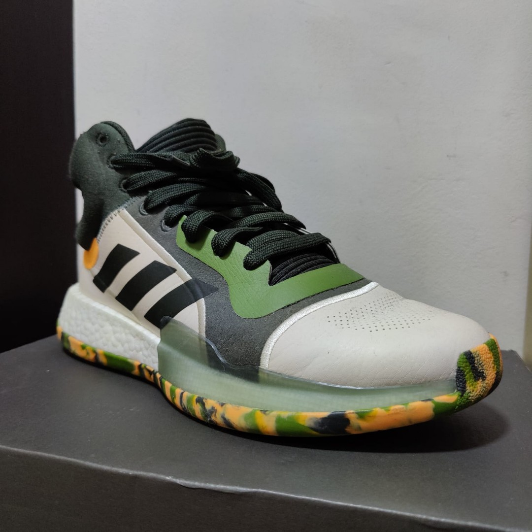 Adidas Marquee Boost Basketball Shoe, Men's Fashion, Footwear, Sneakers ...