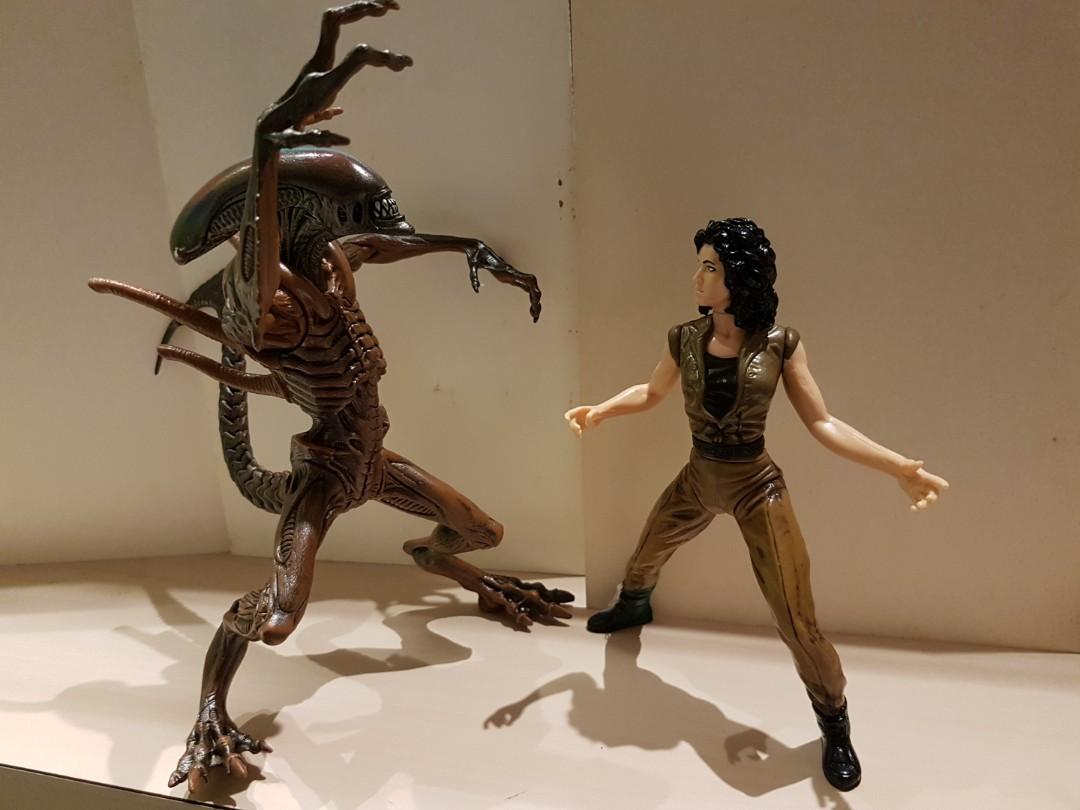 7 inch Aliens ( BOTH)( warrior alien vs Ripley), Hobbies & Toys, Toys ...