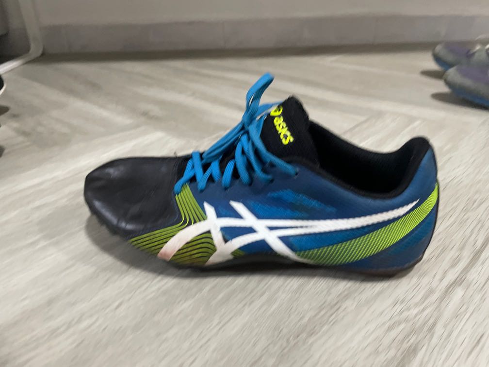 Asics Spikes shoes, Men's Fashion, Footwear, Sneakers on Carousell