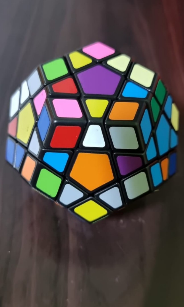 megaminx rubik's cube, Hobbies & Toys, Toys & Games on Carousell