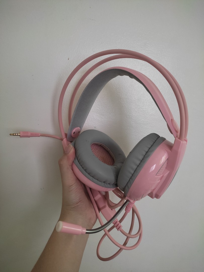 Pink Gaming Headset with Mic, Audio, Headphones & Headsets on Carousell