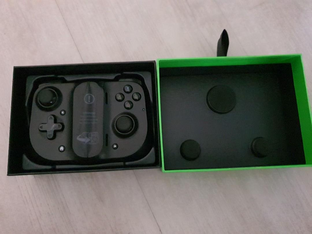Razer Kishi mobile phone gaming controller for Android. USB C. Zero ...