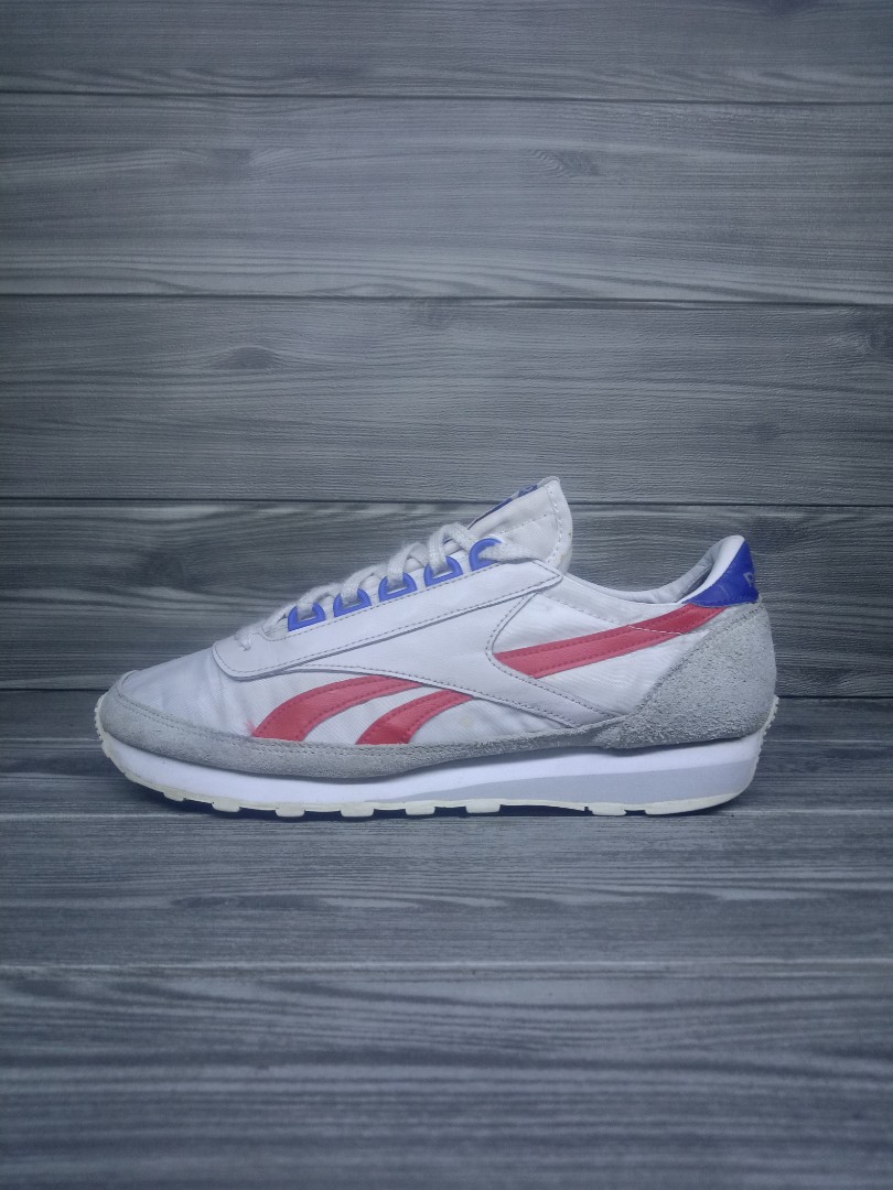 Sepatu Reebok Aztec Second, Fesyen Pria, Sepatu , Sneakers di Carousell