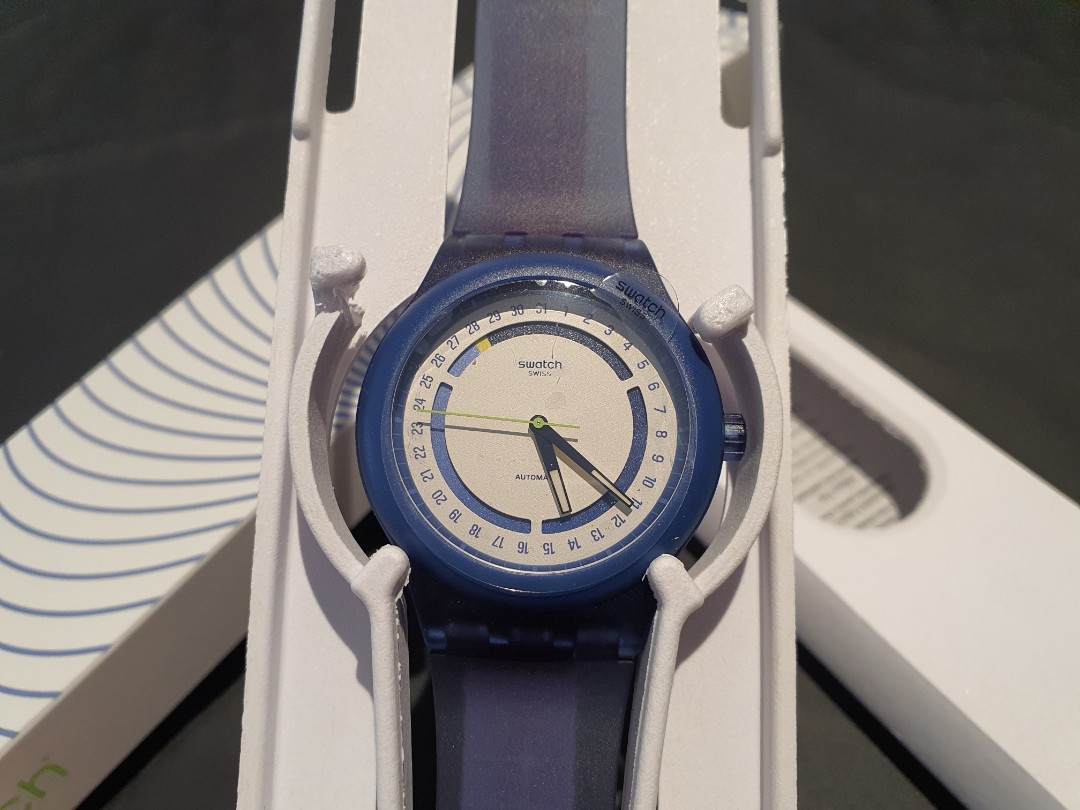 [HODINKEE] SWATCH SISTEM51 STOPLIGHT NEON REMIX, Men's Fashion, Watches ...