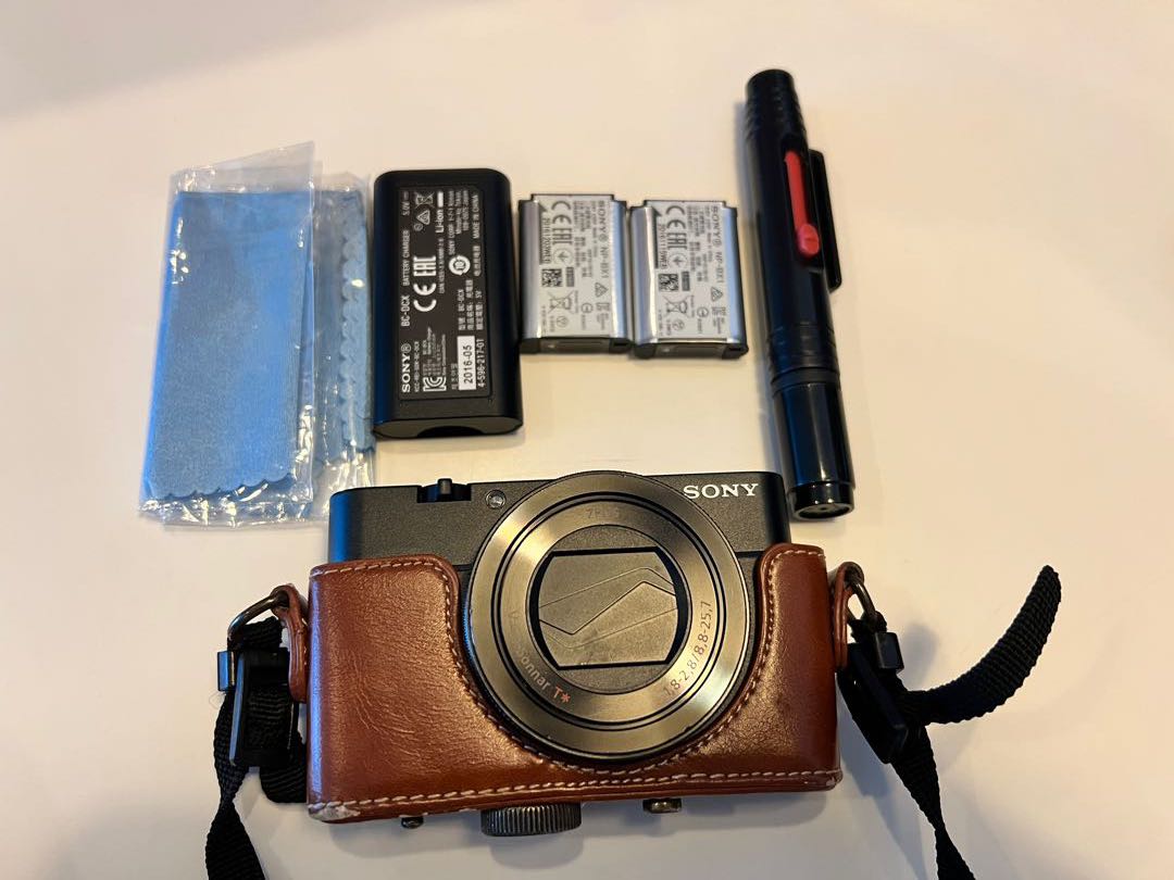 Sony RX100 M5, Photography, Cameras on Carousell