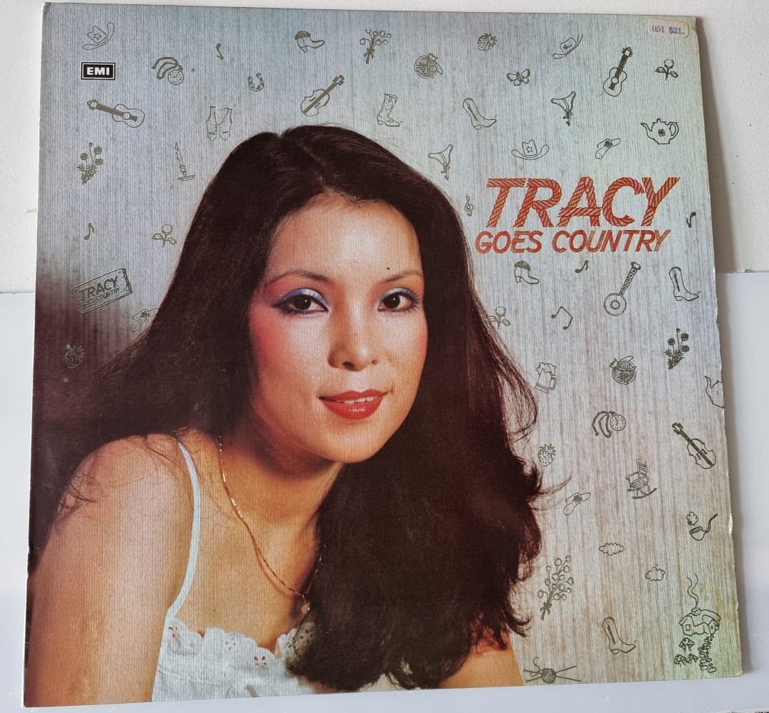 黑膠唱片名稱 : Tracy Goes Country Name of Artist歌手 : 黃鶯鶯/ 黃露儀/ Tracy Huang ...