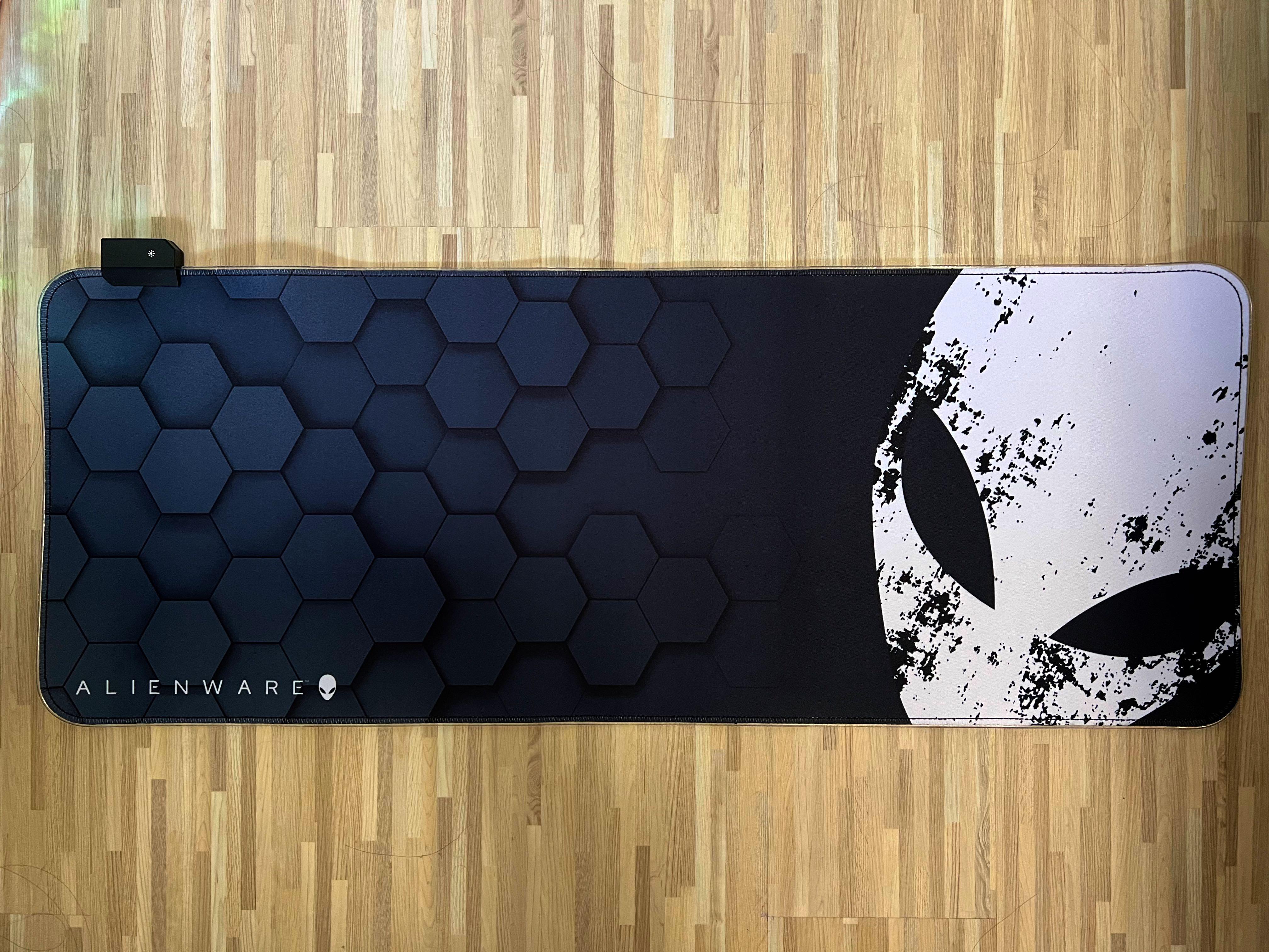 Alienware AW610M Gaming Mouse & RBG Mouse Pad, Computers & Tech, Parts ...