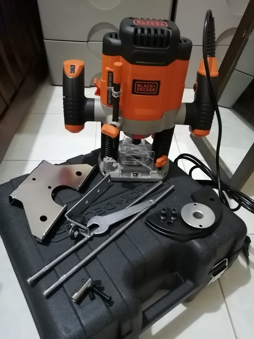 BLACK+DECKER PLUNGE ROUTER, Commercial & Industrial, Construction Tools ...