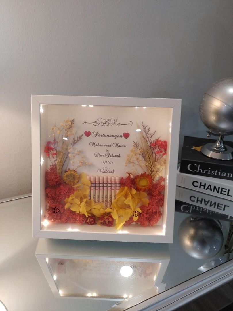 Gubahan hantaran Duit dalam frame, Hobbies & Toys, Stationery & Craft ...
