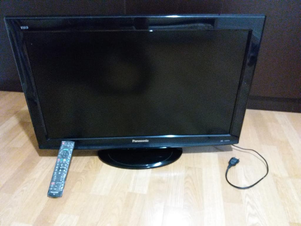 Panasonic 32 inch LCD Analogue TV , TV & Home Appliances, TV ...