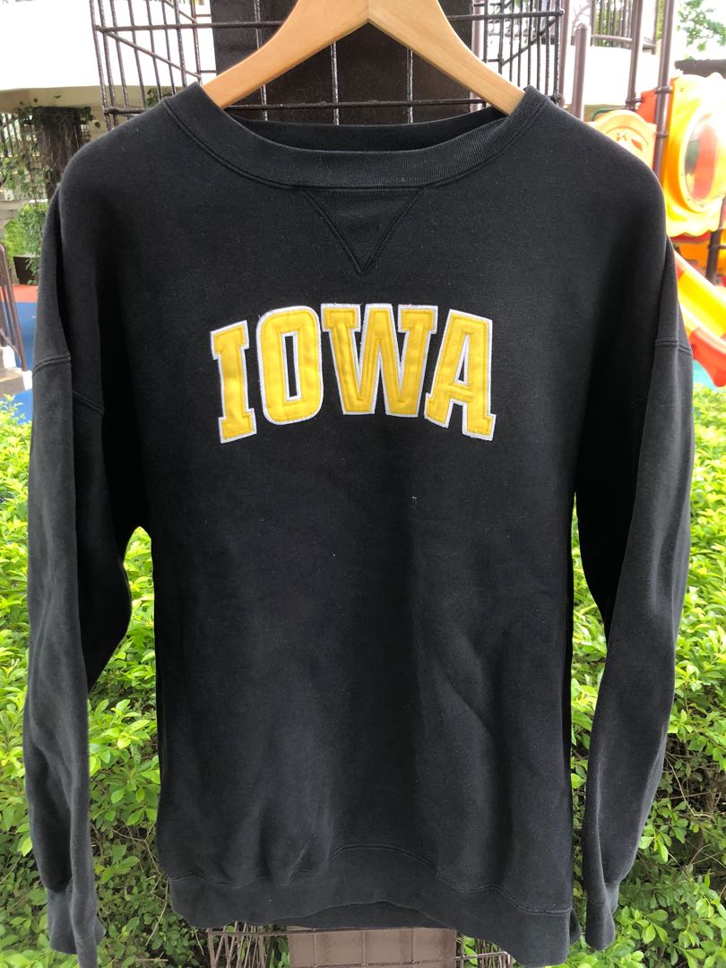 Vintage Iowa University Sweater, Men's Fashion, Coats, Jackets and ...