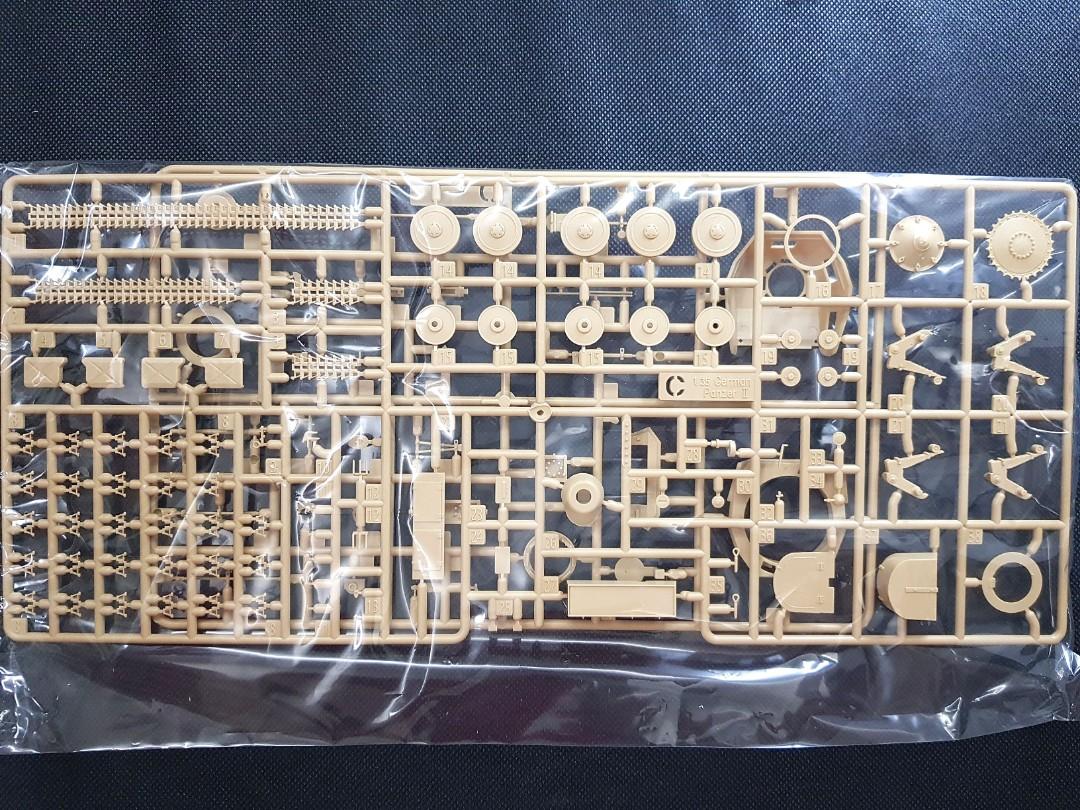 1/35 #13535 Academy German Panzer II Ausf F "North Africa" (2nd World ...