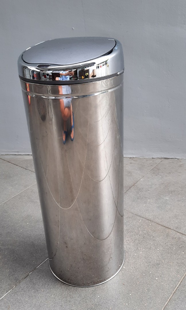 Dustbin: standard steel materials, Furniture & Home Living, Cleaning ...