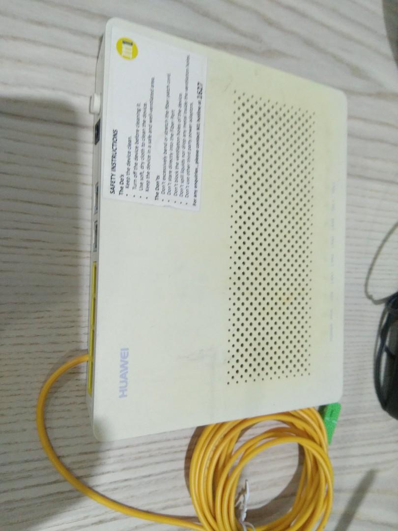 Echolife HG8240H Huawei optical network router, Computers & Tech, Parts ...
