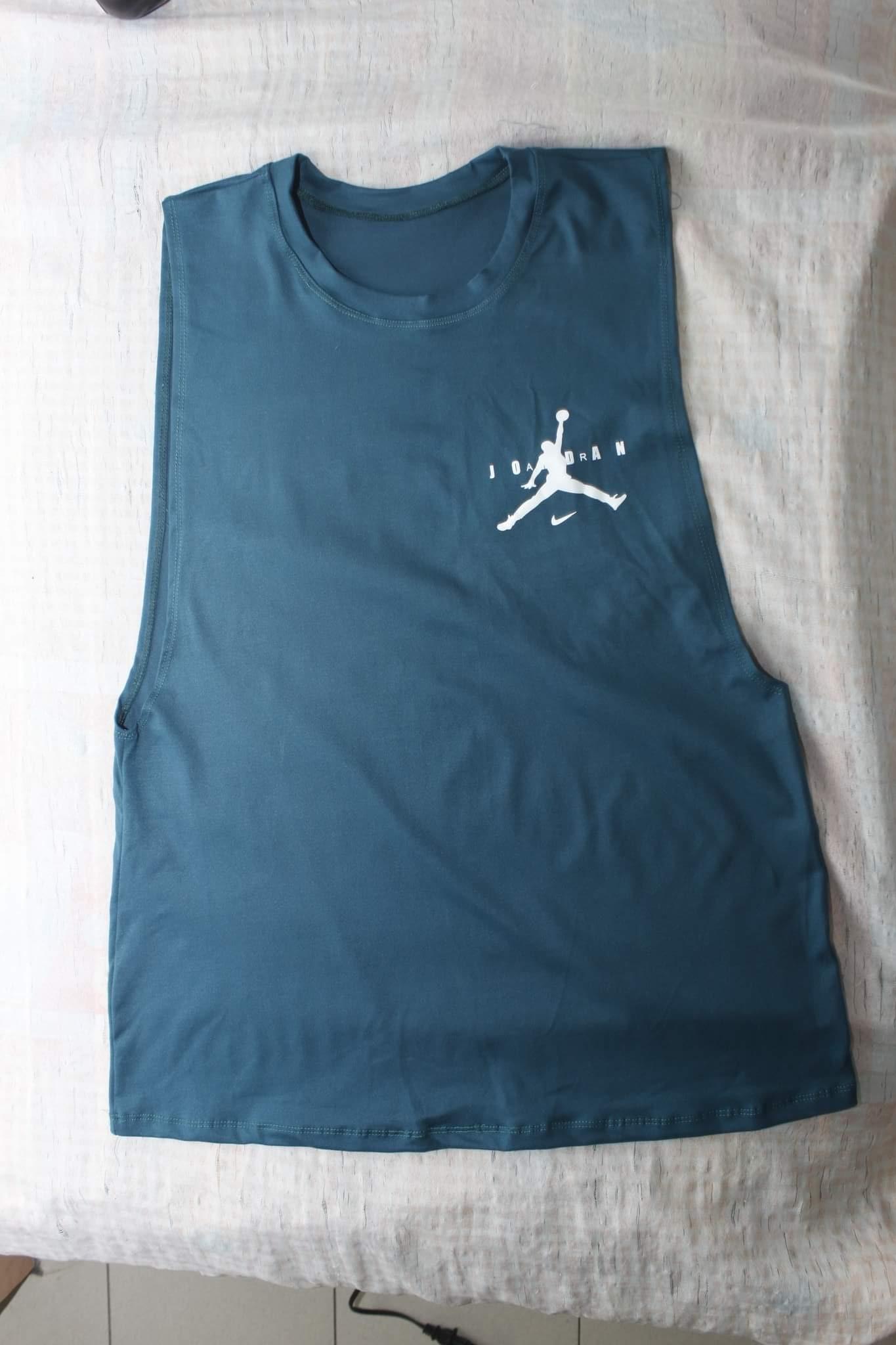 Jordan Sando, Men's Fashion, Activewear on Carousell