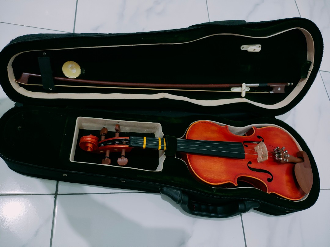 Jual Biola Merk Christian Bach violin 1/4, Musik & Media, Alat di Carousell
