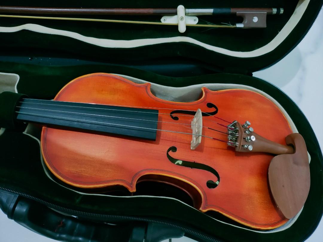 Jual Biola Merk Christian Bach violin 1/4, Musik & Media, Alat di Carousell