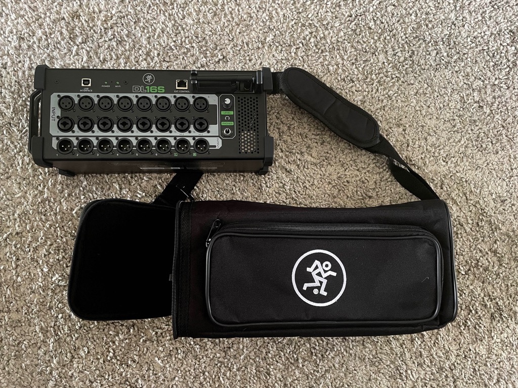 Mackie DL16S 16-channel Rackmount Digital Mixer with Mackie gig bag ...