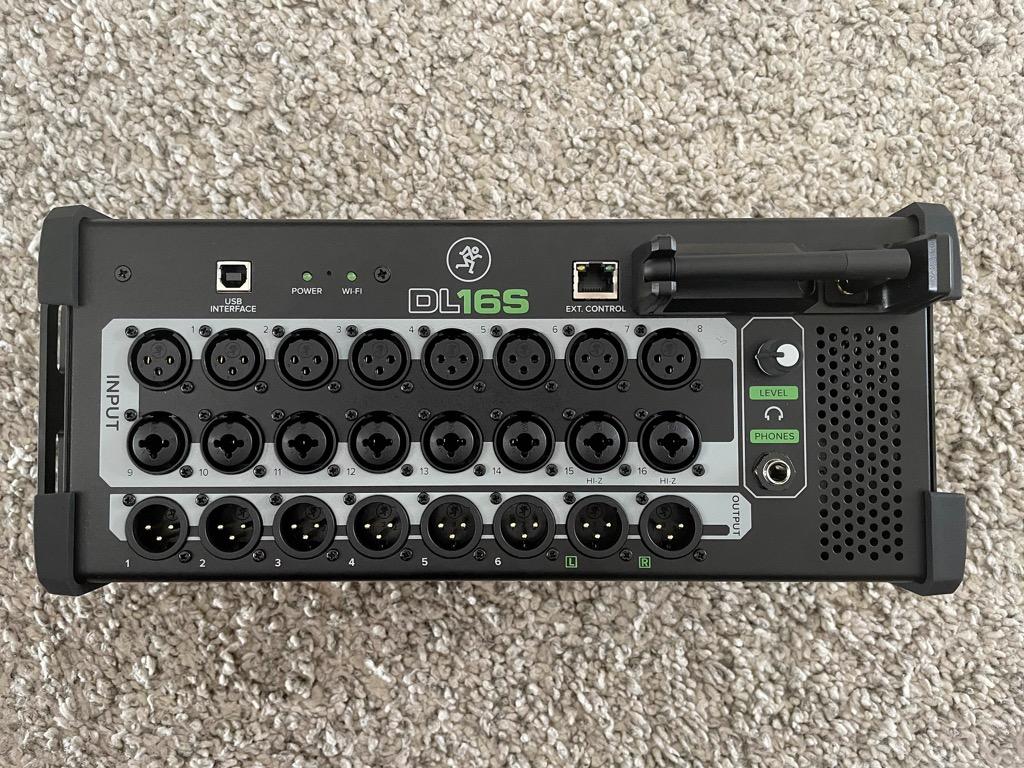 Mackie DL16S 16-channel Rackmount Digital Mixer with Mackie gig bag ...