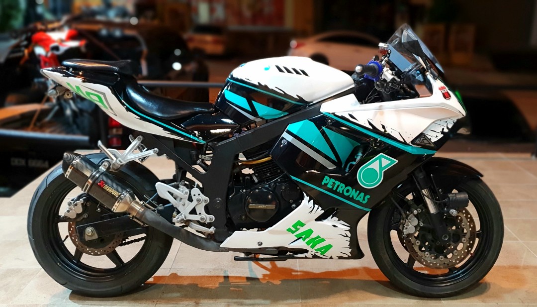 Naza Blade 250R efi 250 Petronas 2013, Motorbikes on Carousell