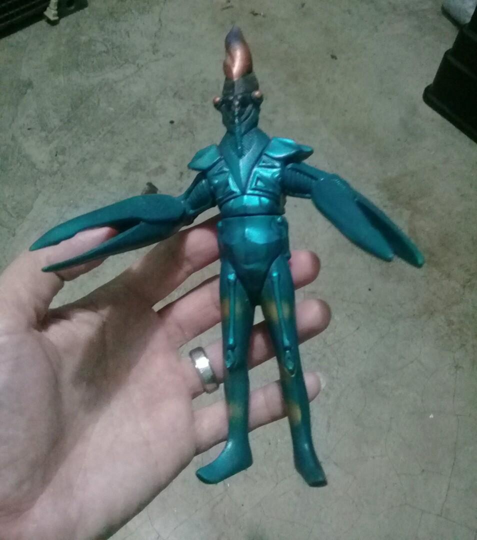 Rare 1994 Alien Psycho Baltan Bandai Powerd Monster Series, Hobbies ...