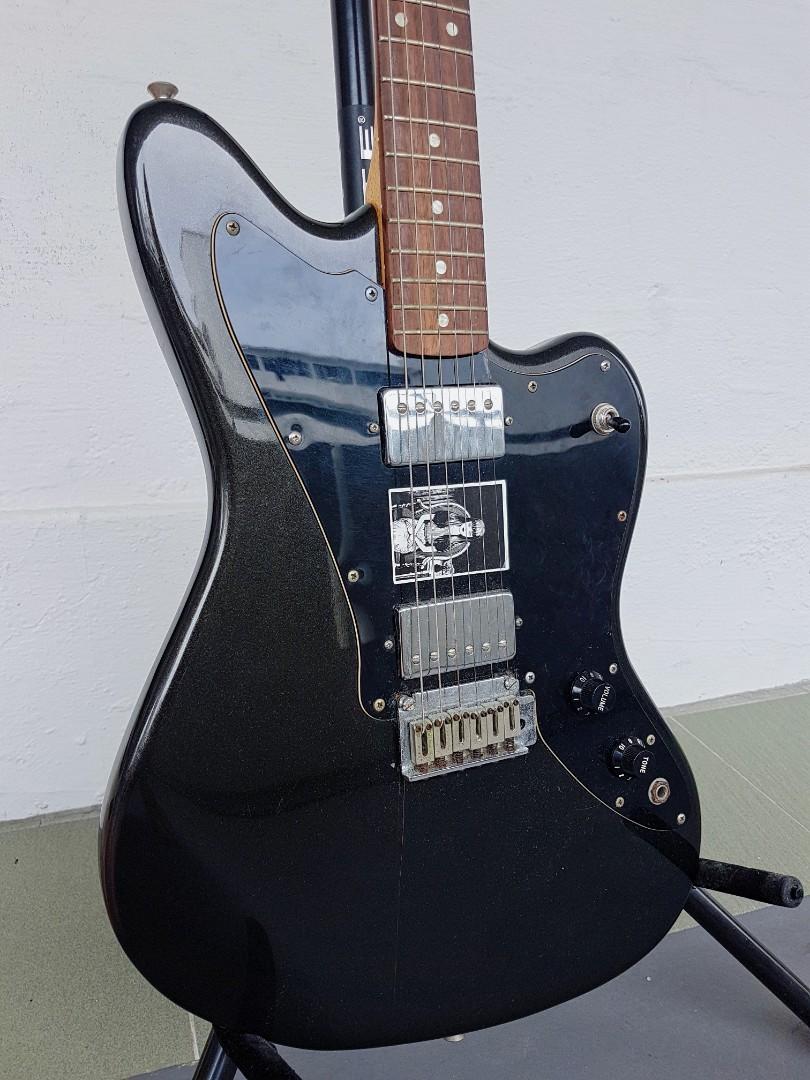 Squire 20th anniversary black sparkle Jagmaster, Hobbies & Toys, Music ...