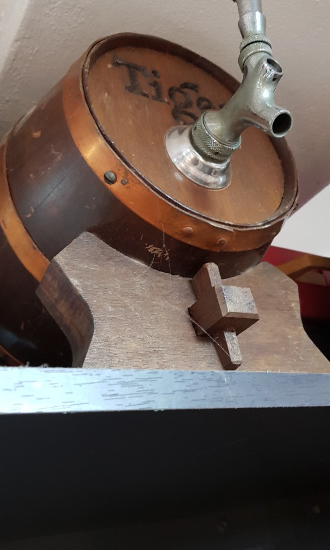 Vintage Tiger beer barrel keg wooden, Hobbies & Toys, Memorabilia ...