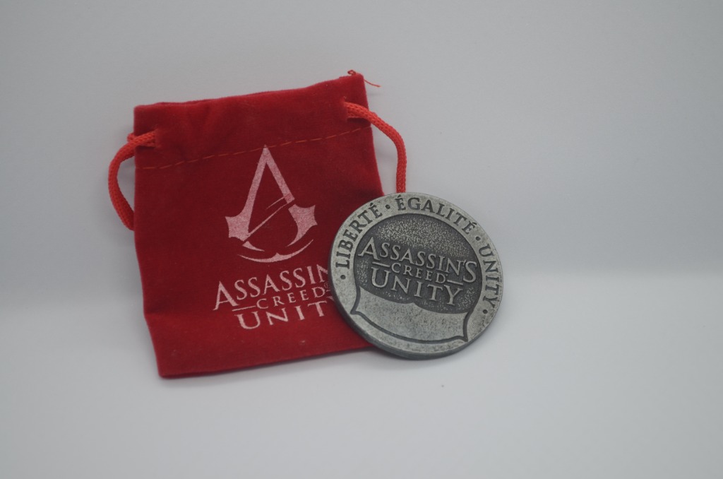 Assassins Creed Unity Medallion, Hobbies & Toys, Memorabilia ...