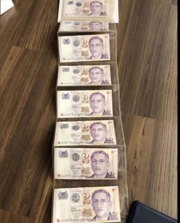 E031 - Limited Edition Singapore 2000 Millennium Banknote Set, Hobbies ...