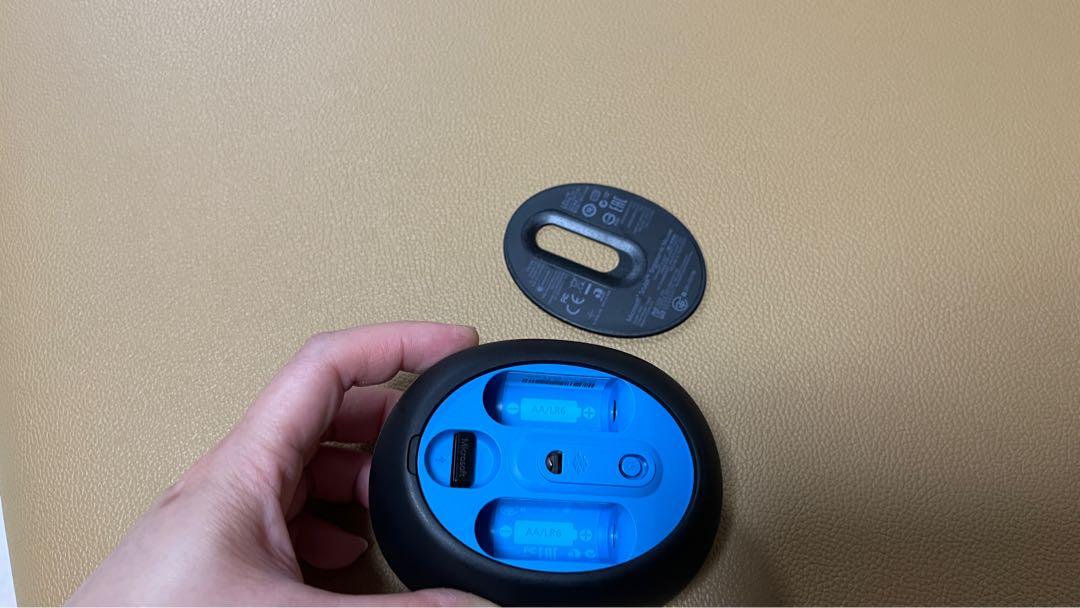 Microsoft Sculpt Ergonomic Mouse model 1560 (without box), Computers ...