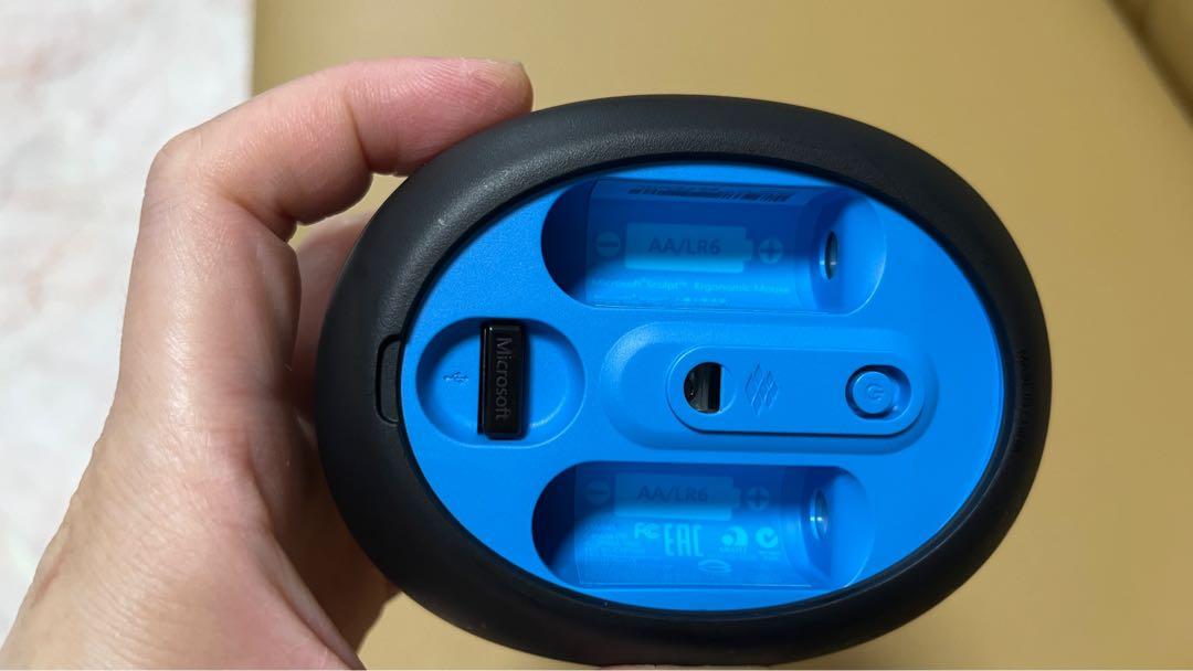 Microsoft Sculpt Ergonomic Mouse model 1560 (without box), Computers ...