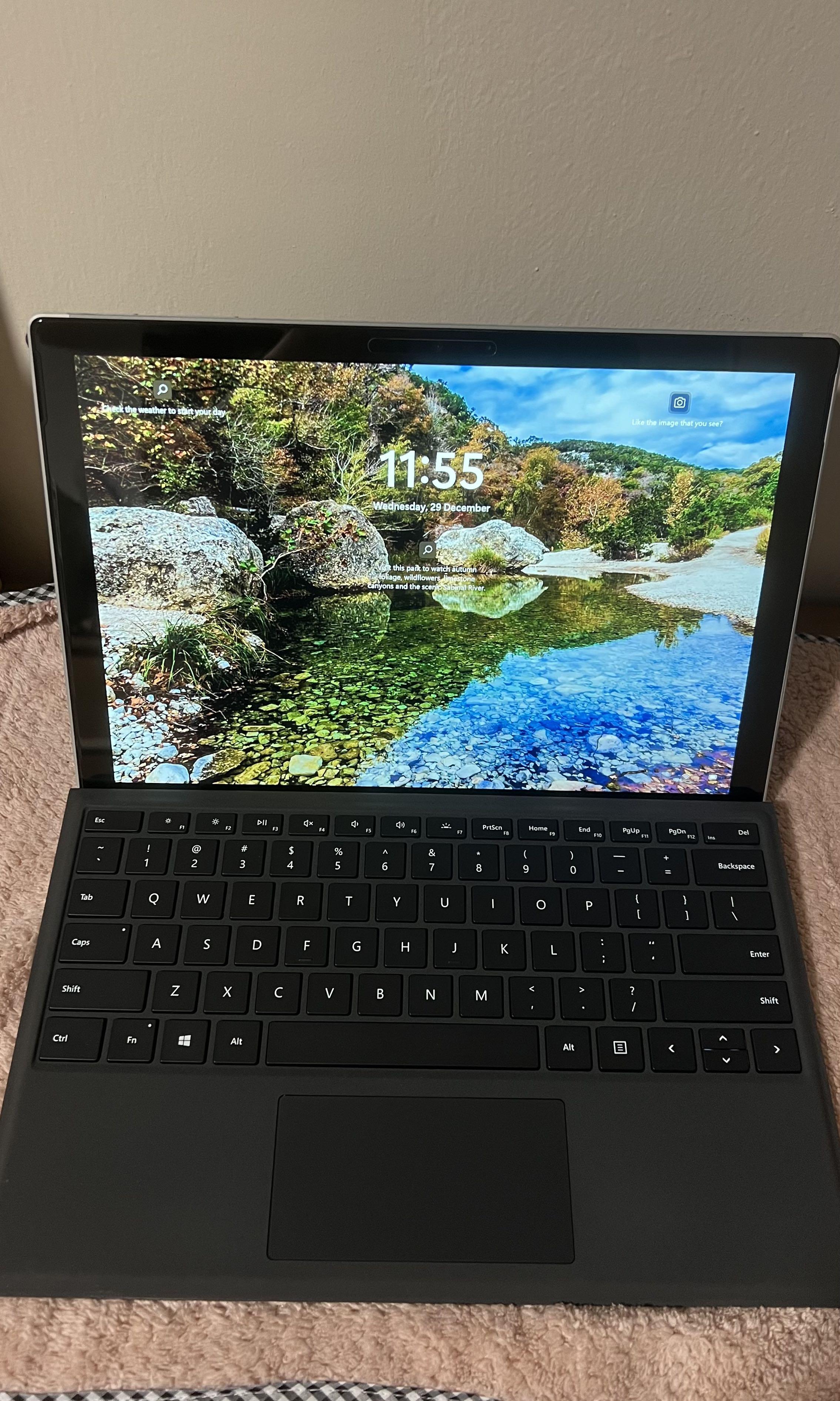 MINT CONDITION: Microsoft Surface Pro 6 - 256GB / i5 / 8GB RAM ...