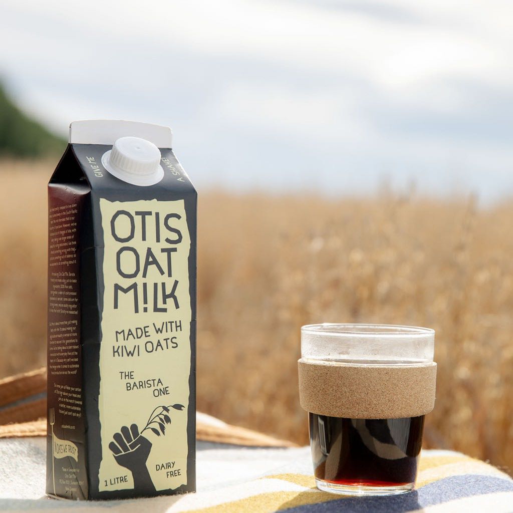 OTIS Barista Oat Milk 1L, Food & Drinks, Beverages on Carousell