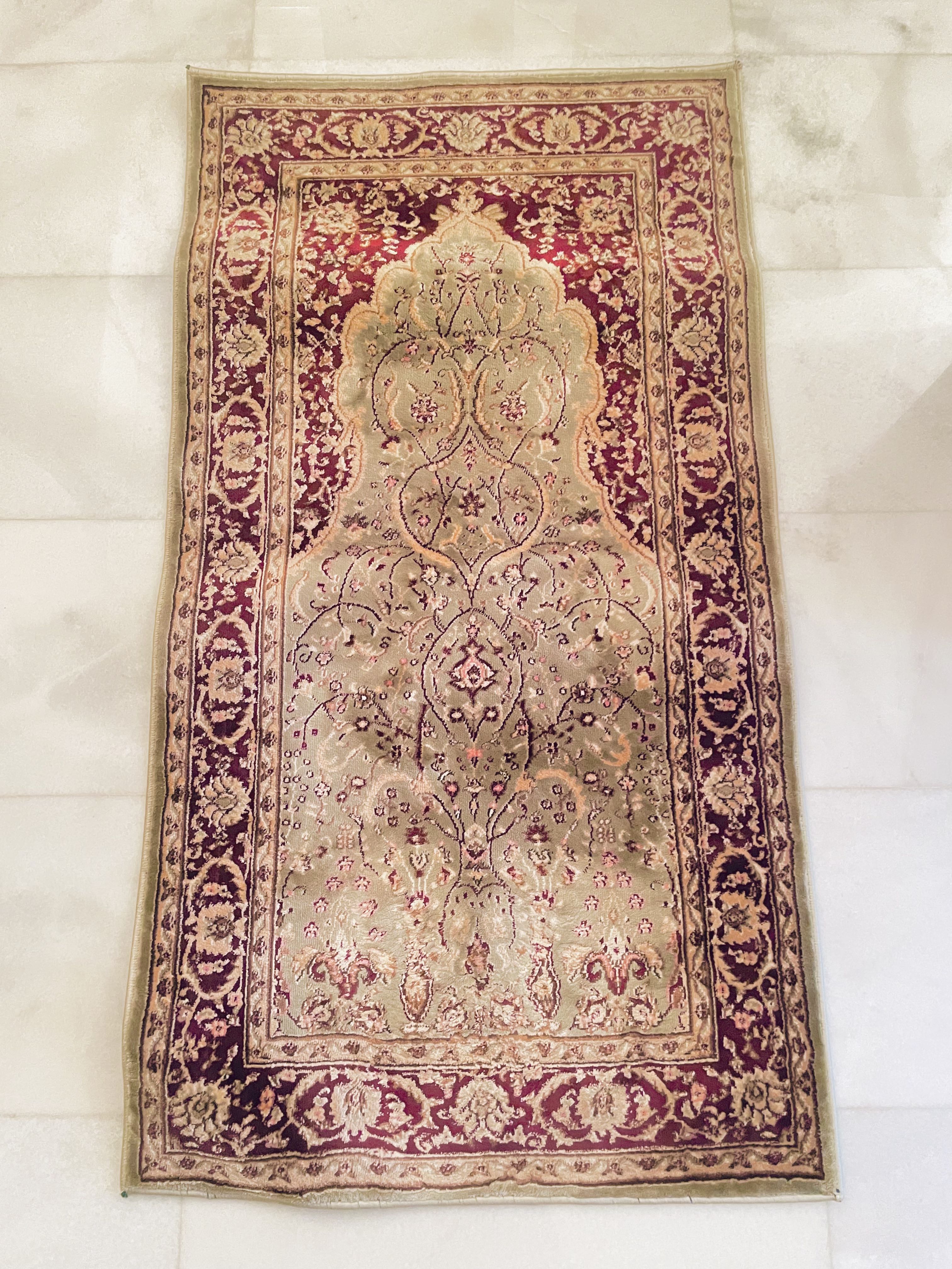 Premium Persian Sejadah Sajada Carpet, Furniture & Home Living, Bedding ...