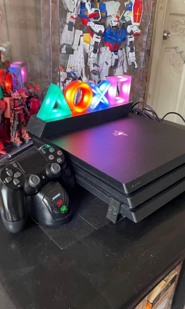 PS4 Pro 4K HDR 1 TB Version 2 with Free 40 games, Video Gaming, Video ...
