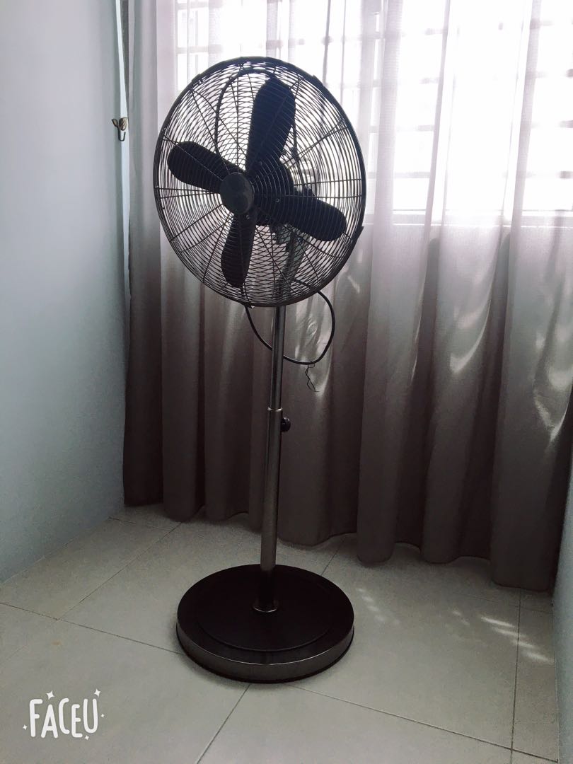 Retro antique stand fan, Furniture & Home Living, Home Decor, Clocks on ...