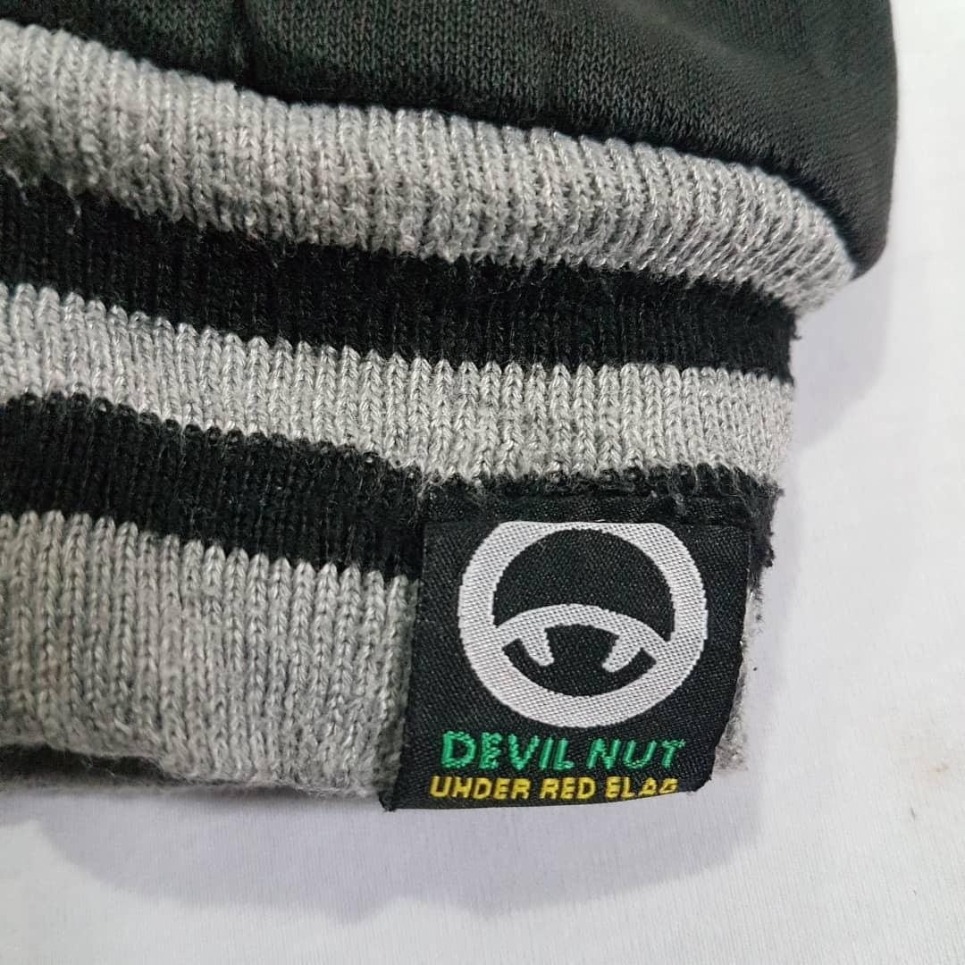 Varsity devil nut, Fesyen Pria, Pakaian , Baju Luaran di Carousell