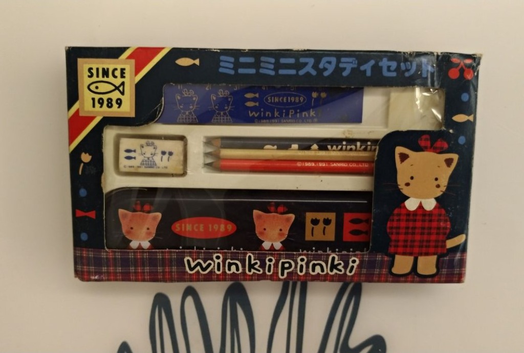 絕版 sanrio winki pinki 迷你筆盒套裝, 其他, 其他 - Carousell