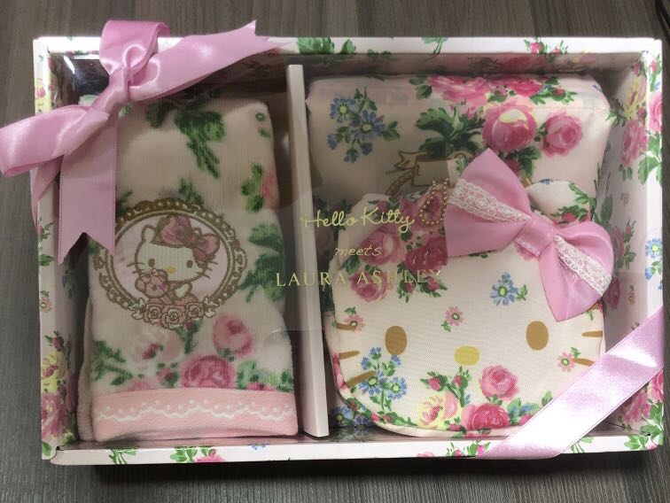 Hello Kitty x Laura Ashley 2015 Limited Gift Set, Luxury, Bags ...