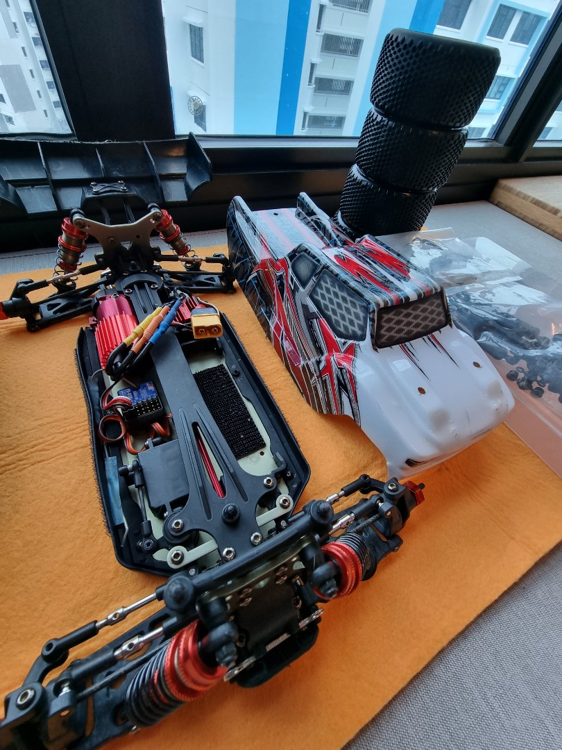 LC Racing EMT-TGH RTR Truggy, Hobbies & Toys, Toys & Games on Carousell